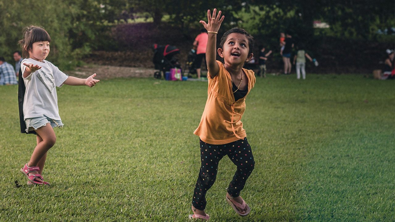 20 ideas to encourage outdoor play and connect children to nature